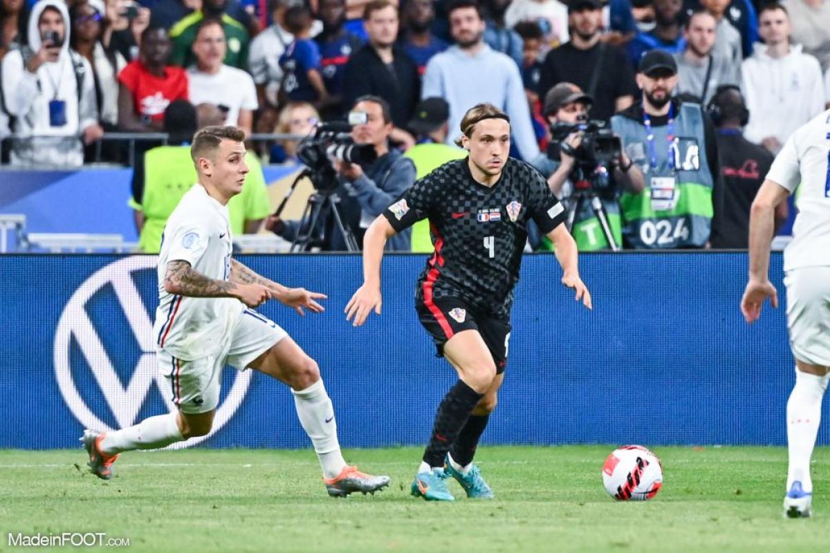 LOSC - Lucas Digne défend Emiliano Martinez